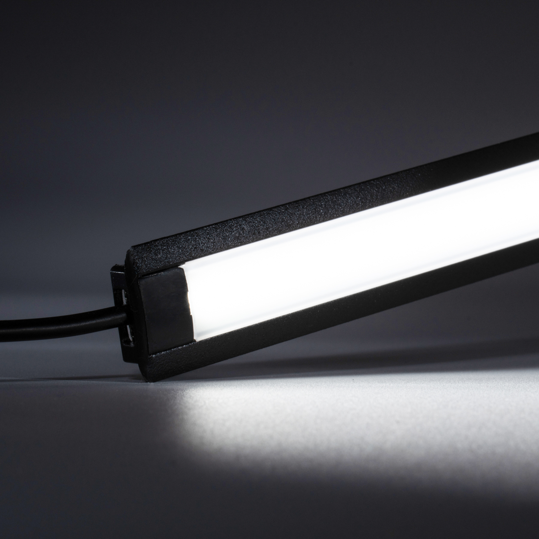 LED Leiste schwarz | fertige Leisten mit Alu-Profil