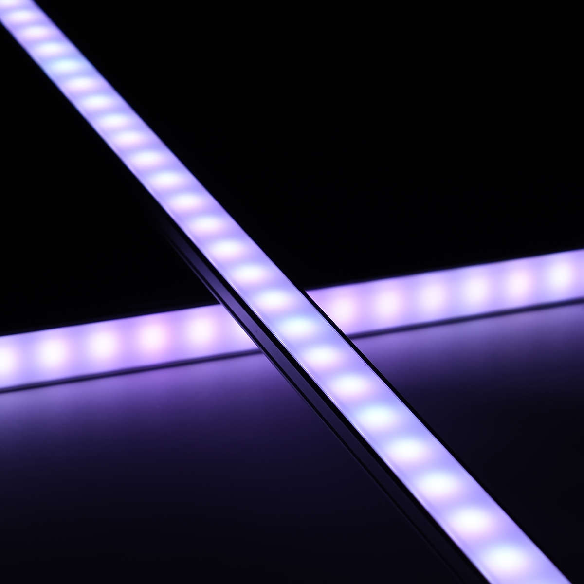 24V wasserfeste Aluminium LED Leiste – RGB – 100cm – diffuse | leds24.com