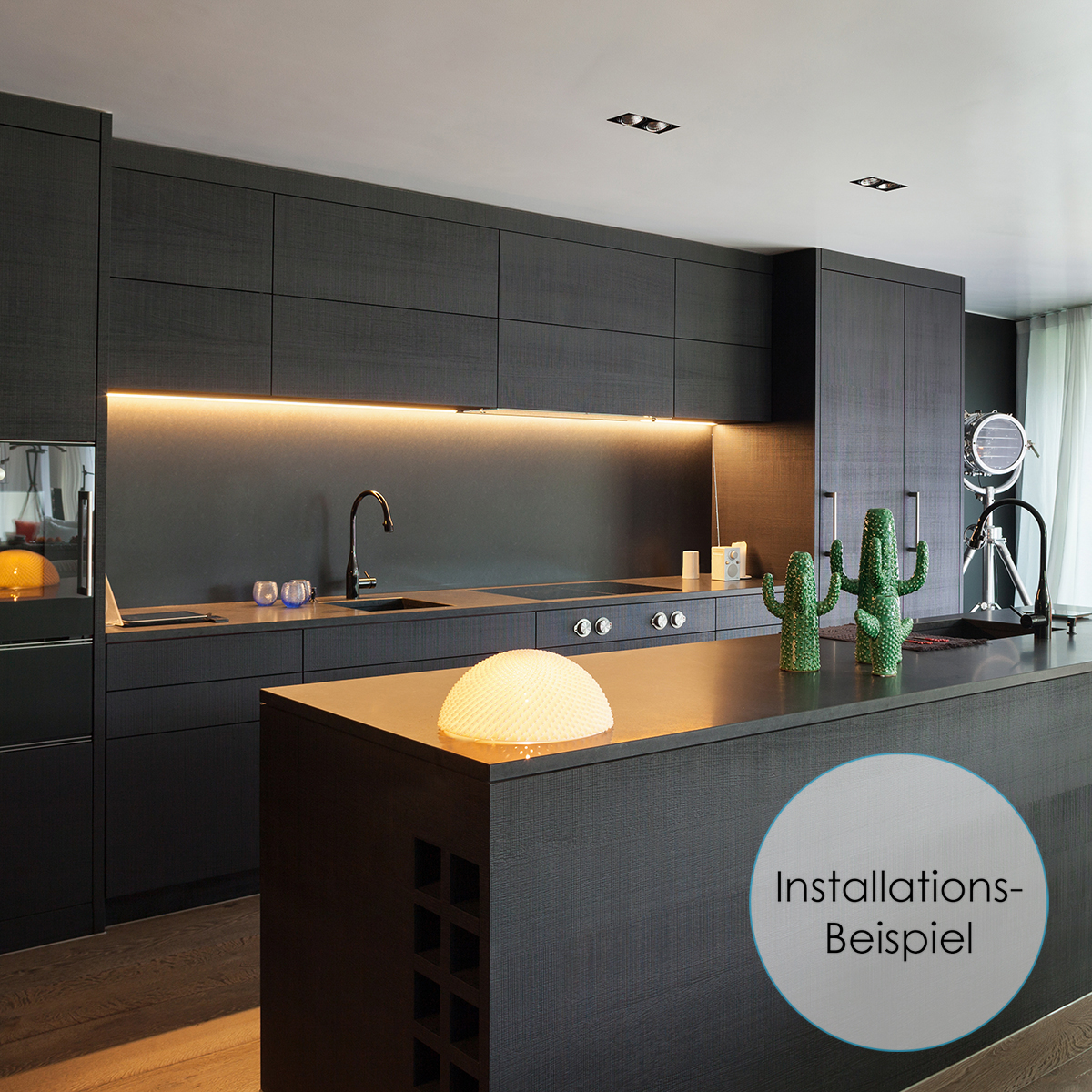 12V Aluminium LED Eckleiste – RGB – transparente Abdeckung | leds24.com